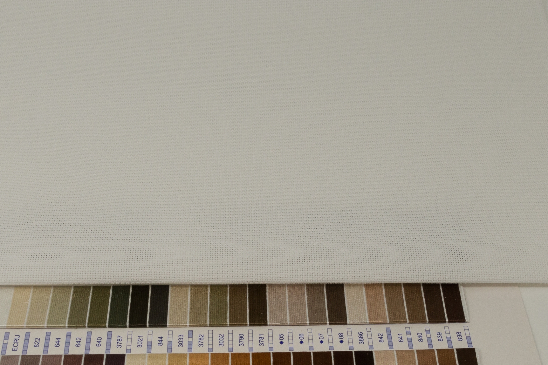Zweigart Offcuts 20 Count Aida Antique White (101) Multiple Sizes ...